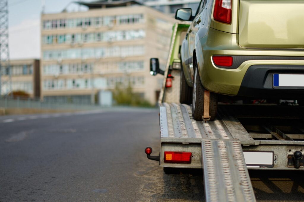 The Benefits Of Using A Flatbed Tow Truck For A High-End Car - Agile ...
